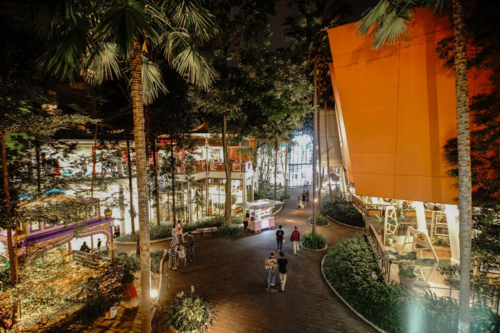 Take a Walk – Cihampelas Walk